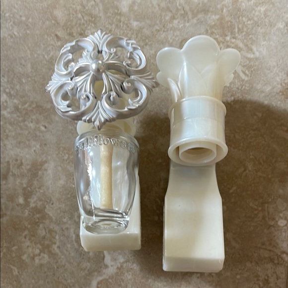 Bath & Body Works | Other | Elegant Gold And White Bath Body Works ...